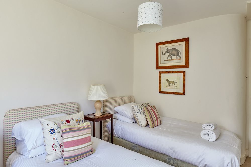 Beautiful Battersea Park Home in London | 2025 Updated prices, deals ...